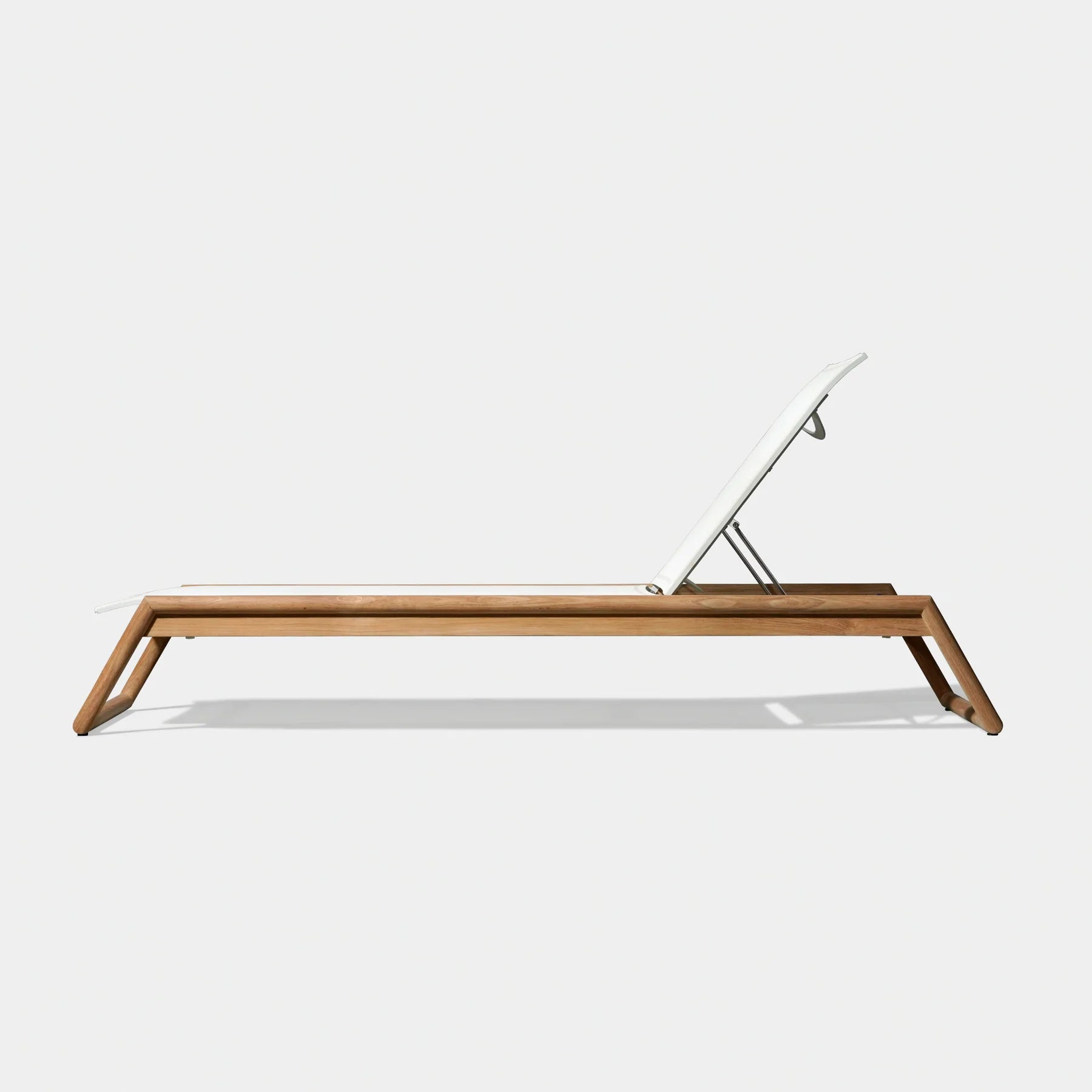 BREEZE XL TEAK STACKING SUN LOUNGE – Modern Studio